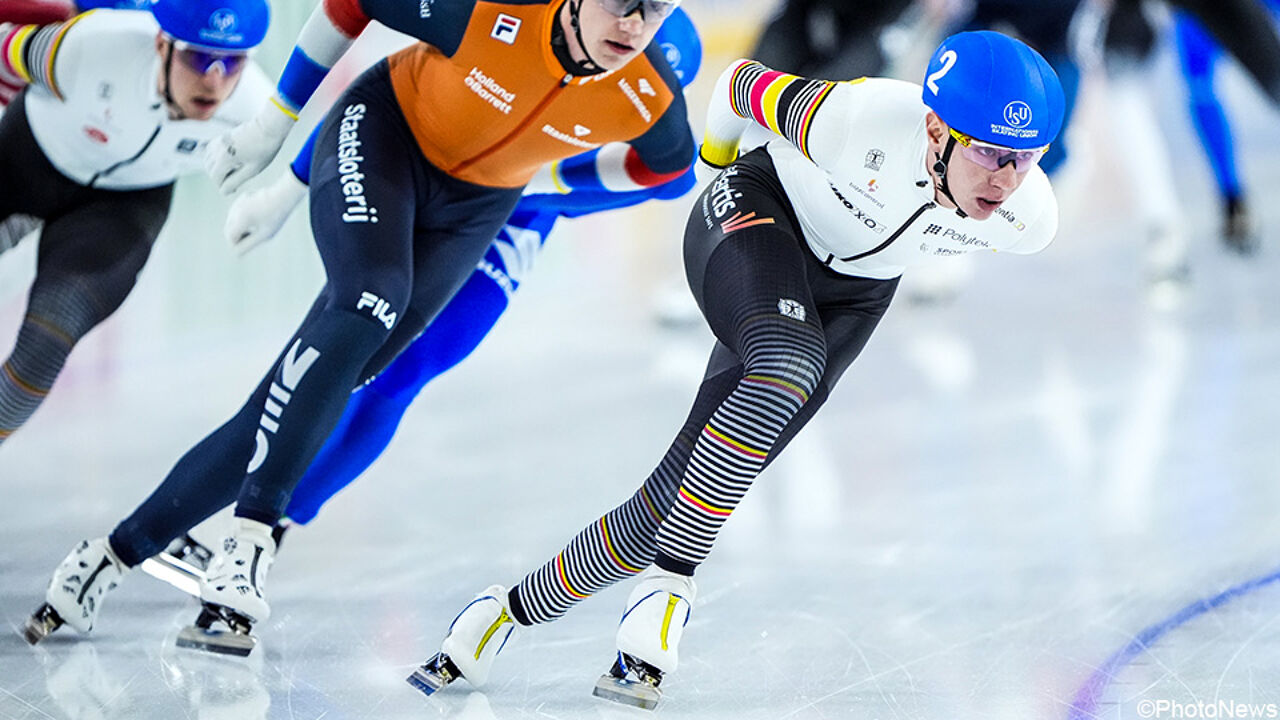 Handen op de rug! Nieuwe schaatstechniek palmt het ijs in ...