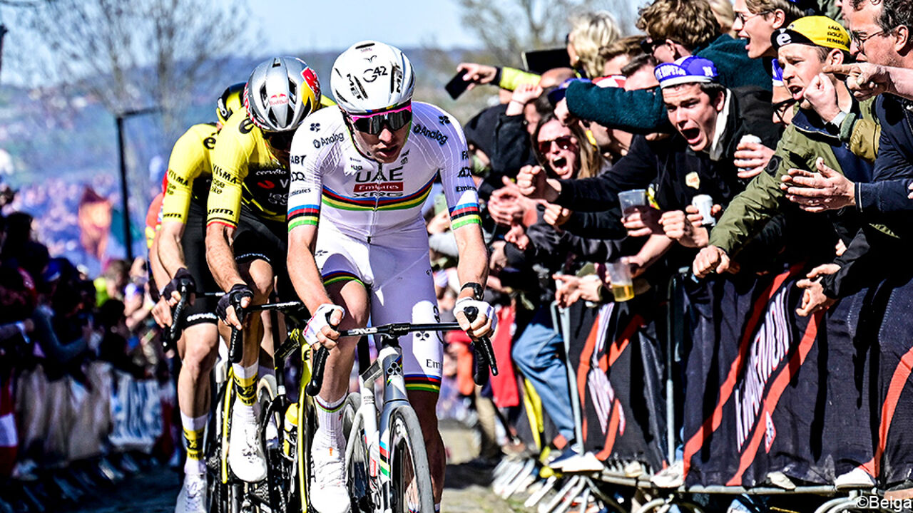 VIDEO - Pogacar zet de Ronde in vuur en vlam op de Oude Kwaremont ...