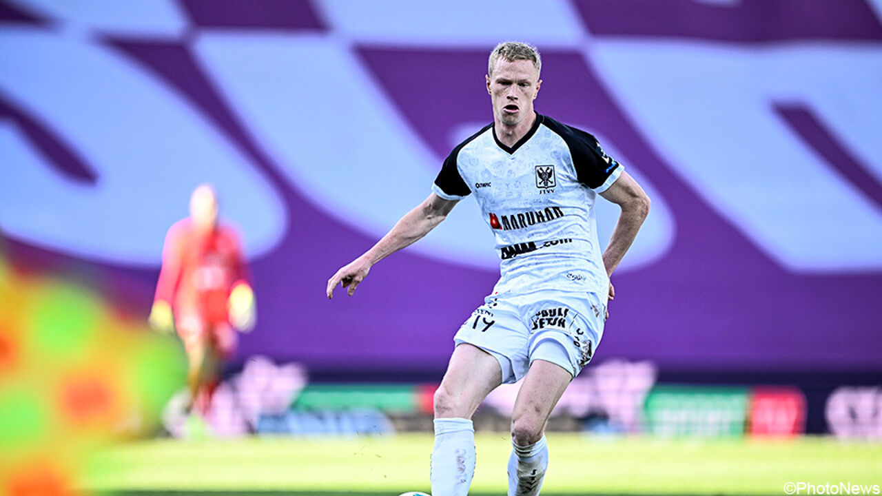 Anderlecht neemt afscheid van Louis Patris: rechtsachter maakt ...