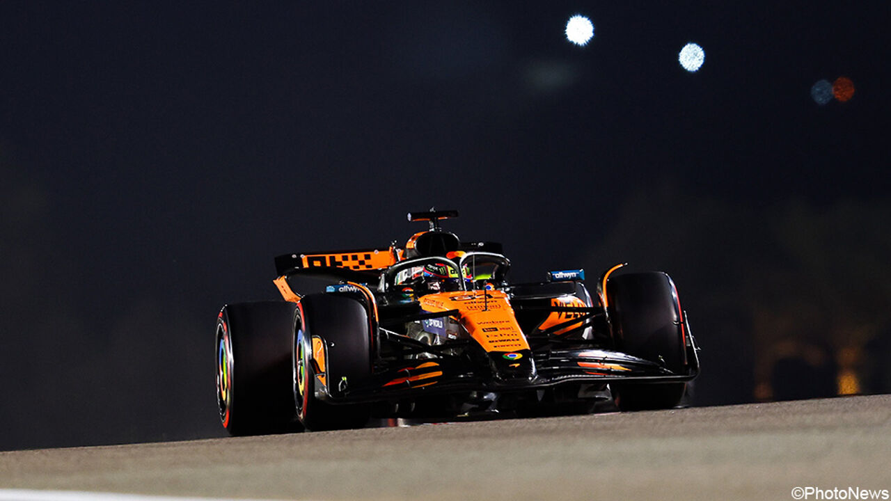 Piastri pakt pole in Bahrein, Norris (6e) en Verstappen (7e) schuiven niet op na gridstraf voor ...