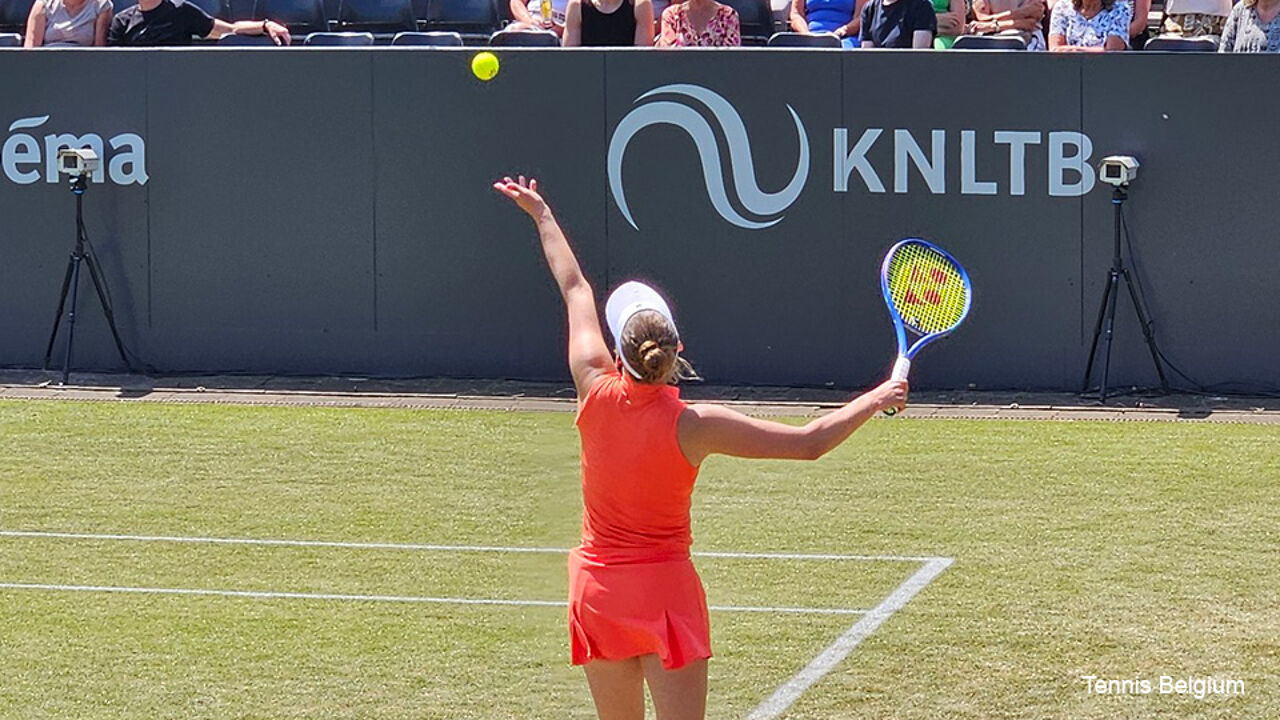 Elise Mertens kent weinig moeite met Griekse en staat in kwartfinales ...