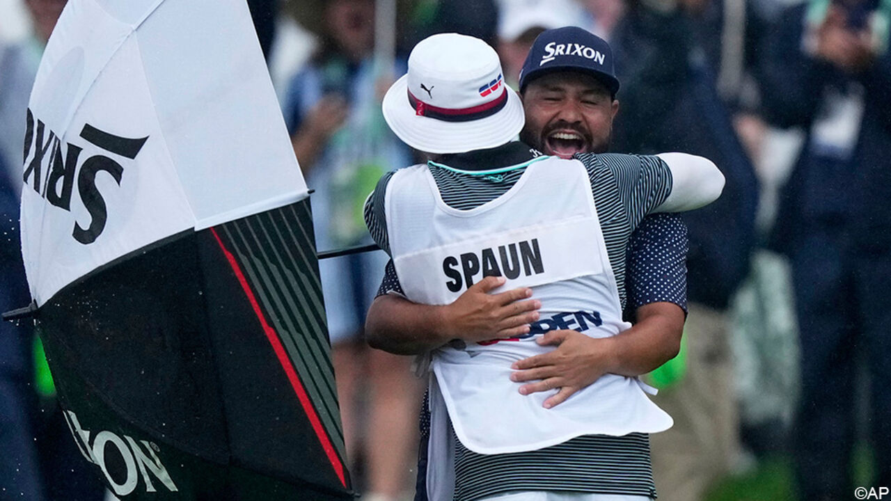 Amerikaanse golfspeler J.J. Spaun wint US Open met erg knappe putt ...