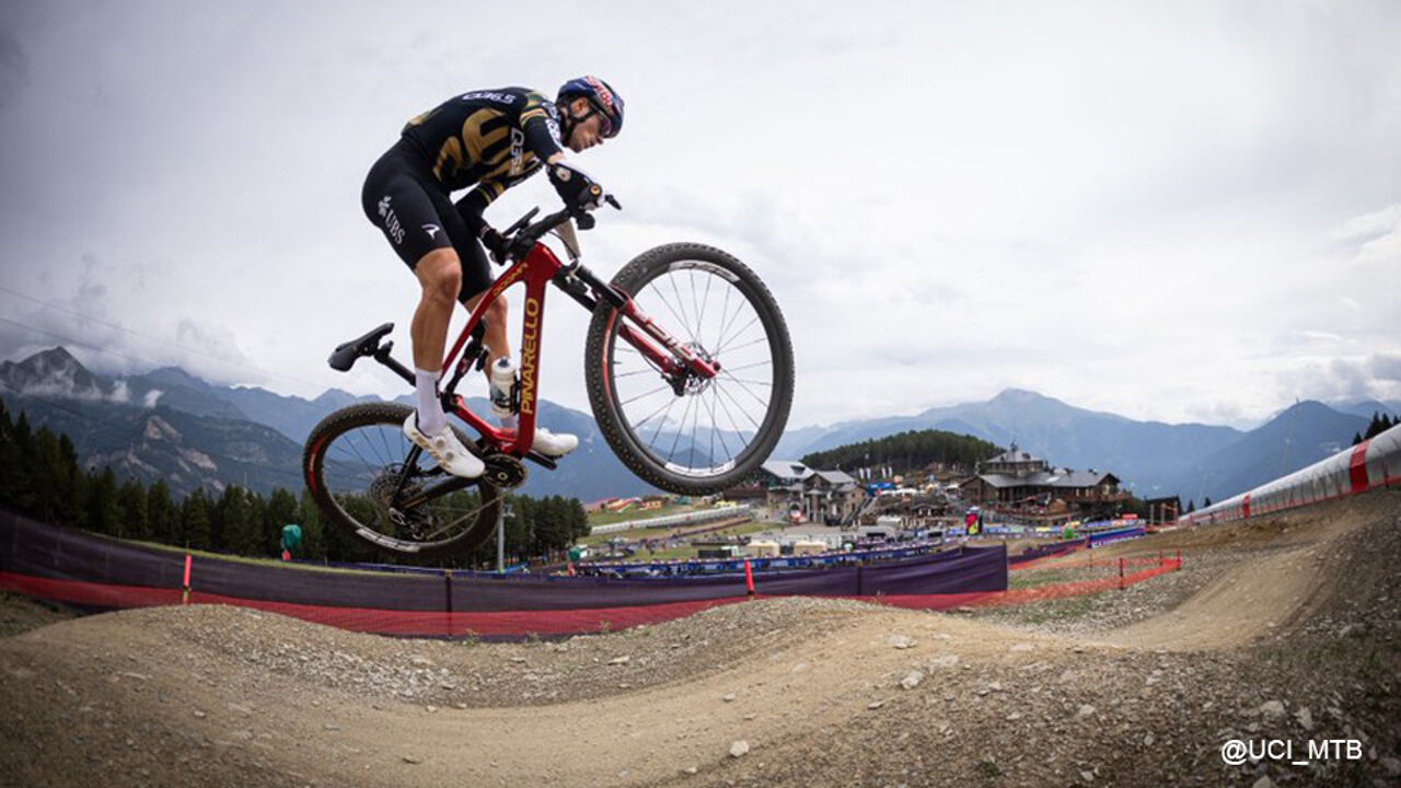 Olympisch kampioen Tom Pidcock is bij rentree op de mountainbike meteen ...