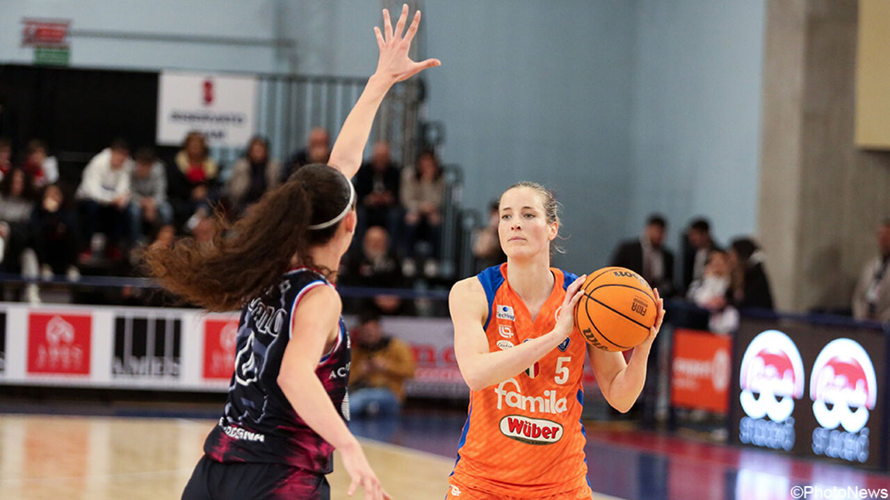 Kim Mestdagh over haar "interimjob" bij Italiaanse topclub Schio: "Deze ...