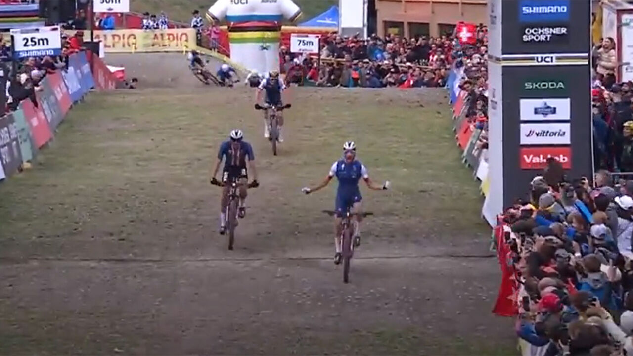 Victor Koretzky blijft koning van het snelle werk op WK mountainbike na prangende sprint in ...