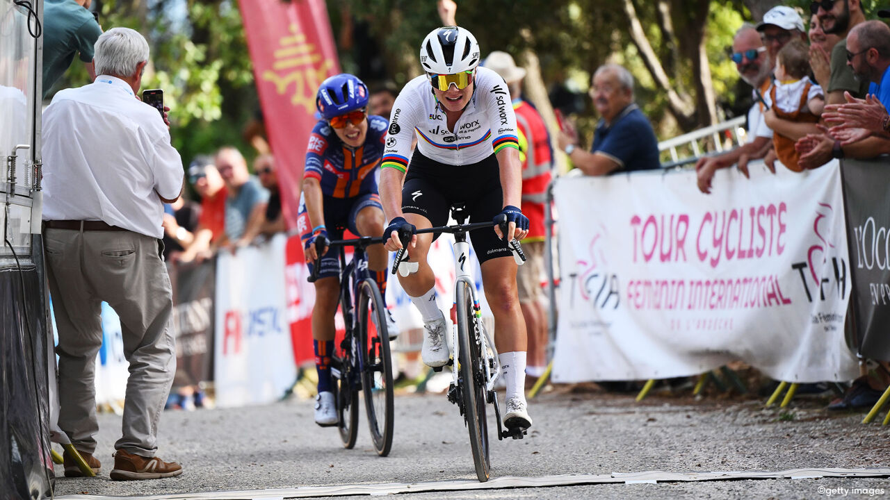 Leider Lotte Kopecky geeft op in Tour de l'Ardèche na valpartij | Sporza