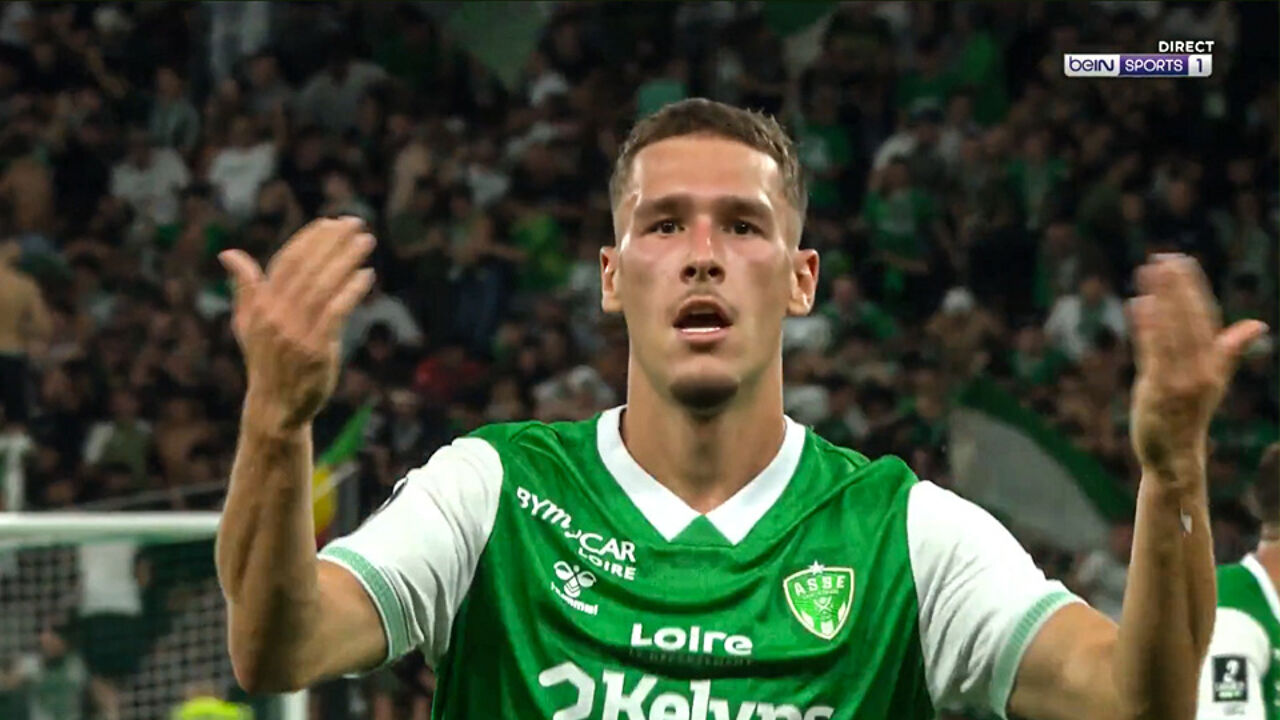 Vooral zijn tweede doelpunt mag gezien worden: Lucas Stassin met twee ...