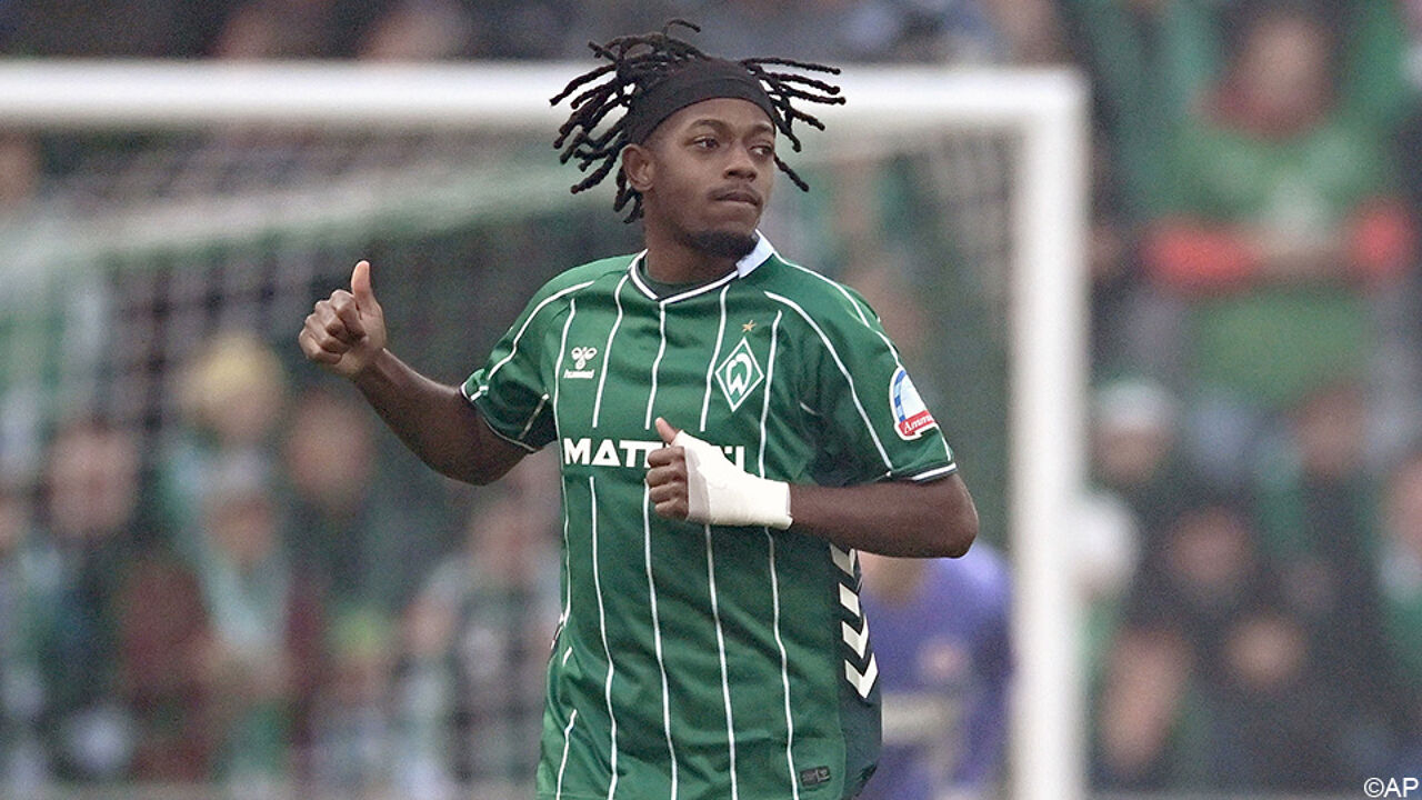 Hij kan het ook met rechts: Samuel Mbangula schiet Werder Bremen naar ...