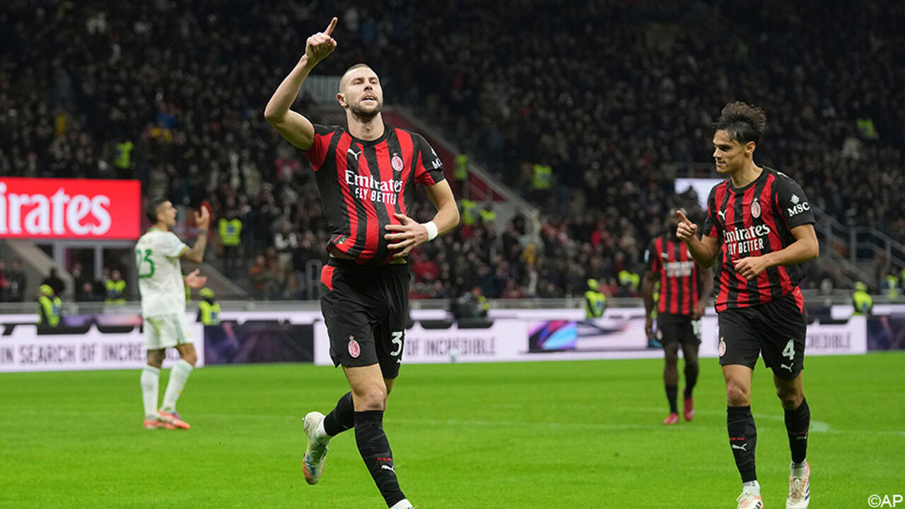 AC Milan wint felbevochten topper tegen AS Roma en maakt aansluiting ...