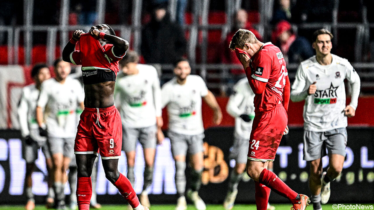 Is het dieptepunt bereikt? Doodziek Antwerp verliest nu ook van Dender, dat eindelijk eerste ...