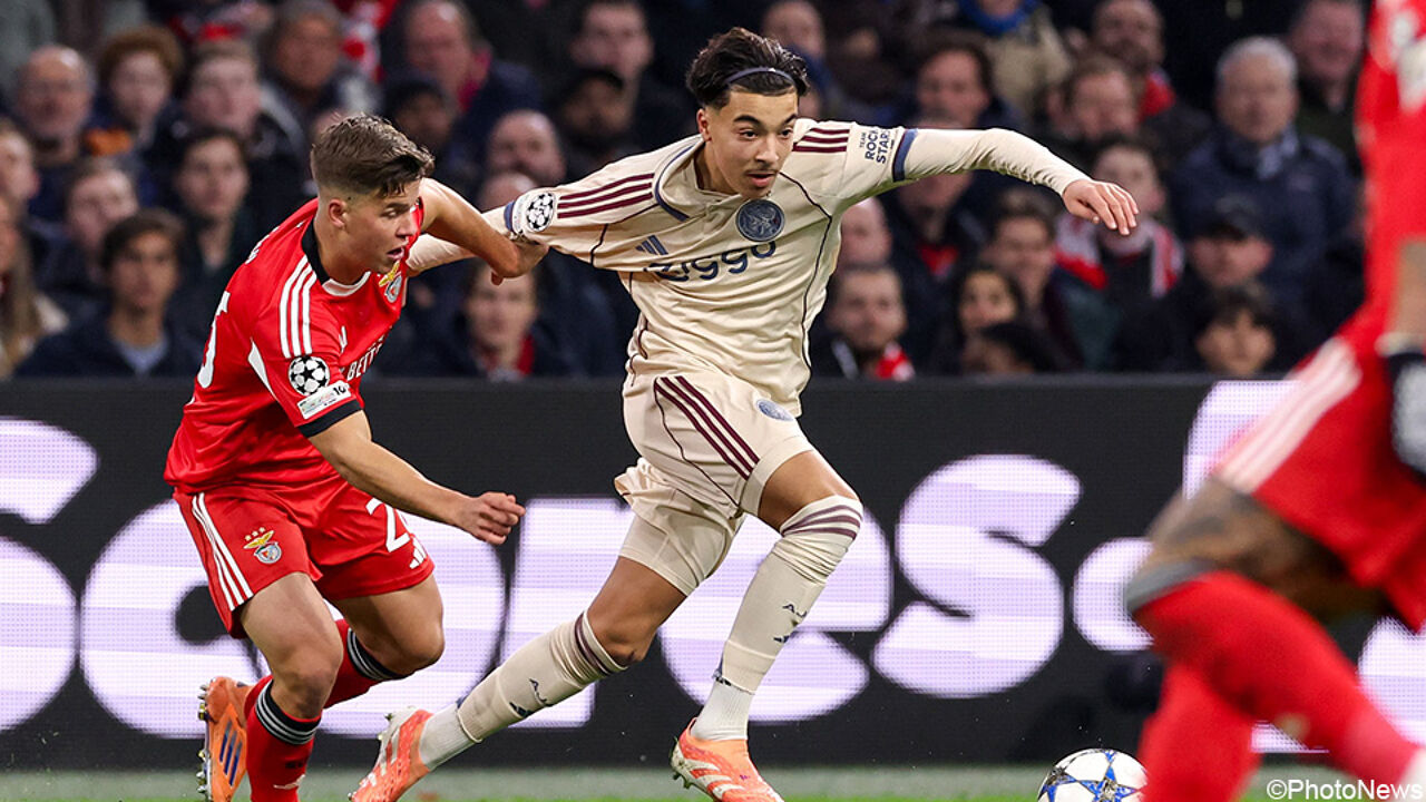 Rayane Bounida fonkelt bij basisdebuut, maar Ajax staat na nederlaag ...