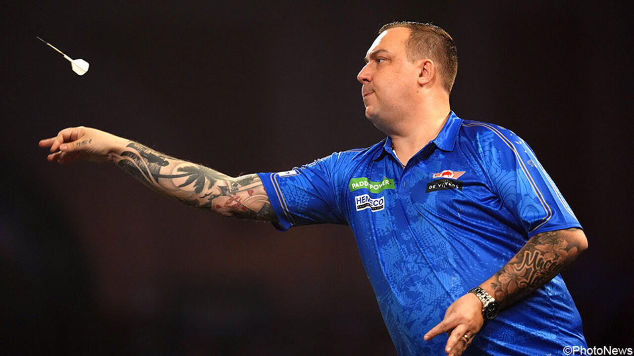 Kim Huybrechts druipt meteen af op WK darts na kwakkelprestatie in de ...