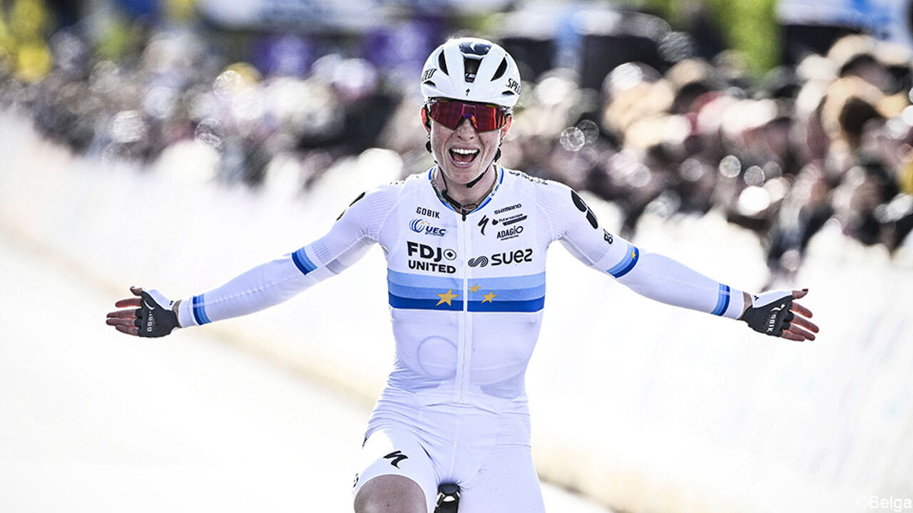 "Voor mij begint alles met een droom": Demi Vollering verlengt contract ...