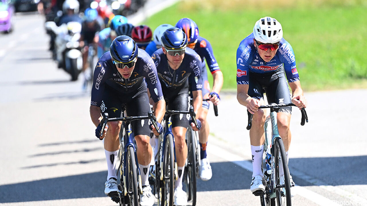 LIVE Ronde van Zwitserland: UAE bepaalt tempo op klim, voorsprong van ...